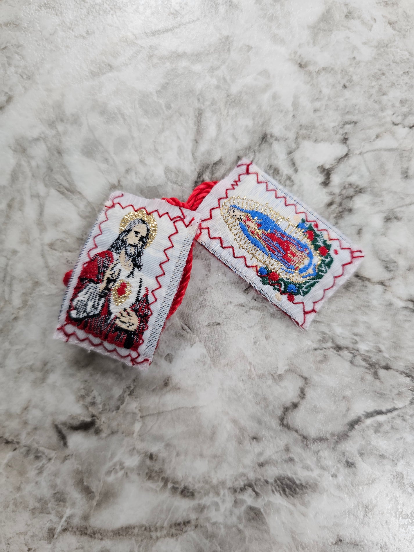 Sacred Heart Red Scapular – Joyful Mysteries